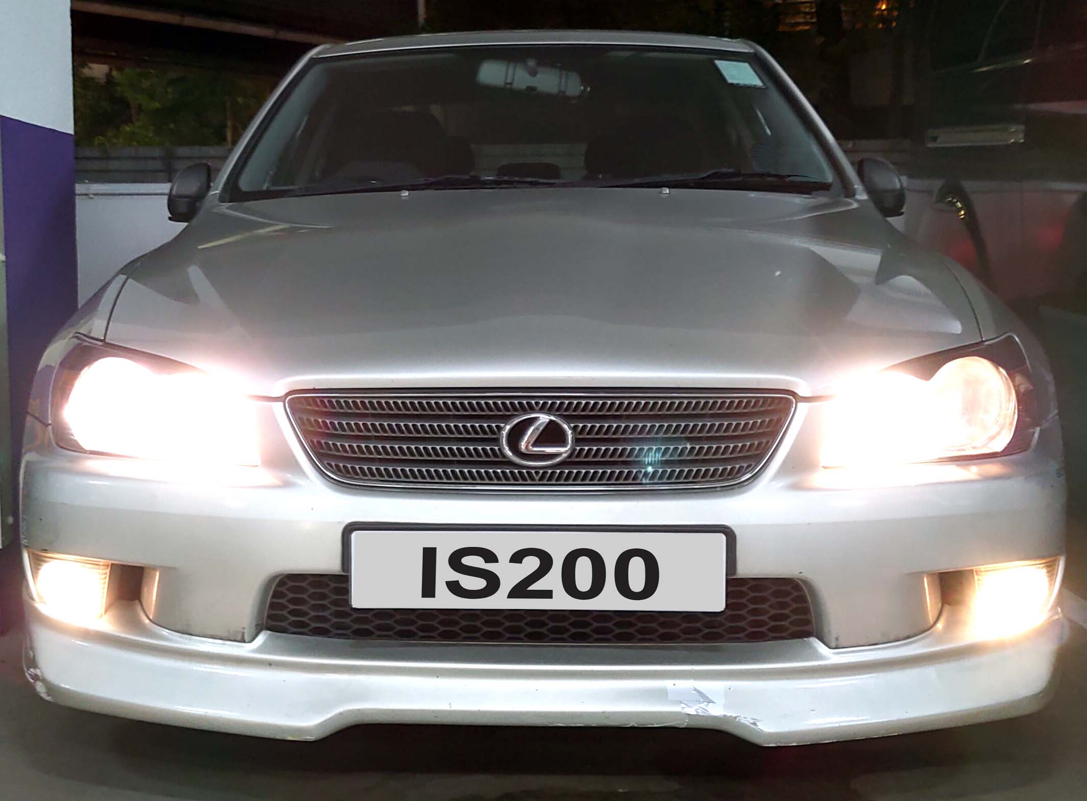 凌志 Lexus IS200 - Price.com.hk 汽車買賣平台