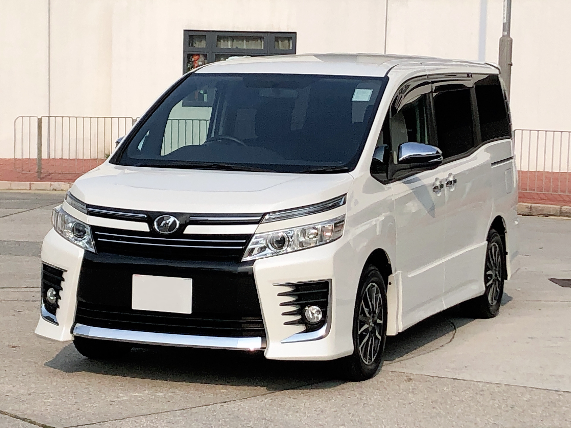 豐田 Toyota VOXY NOAH ZS ZRR80 - Price.com.hk 汽車買賣平台